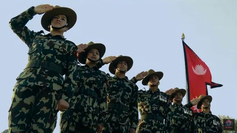 उपरथी बाबुराम श्रेष्ठको “वीर नेपाली सेना” बाेलकाे गीत सार्बजनिक ...